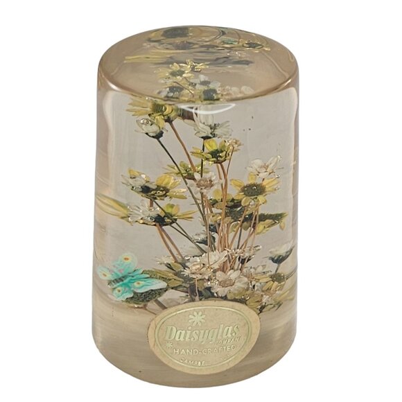 Daisyglas | Accents | Vintage Daisyglas Hand Crafted Resin Paperweight ...